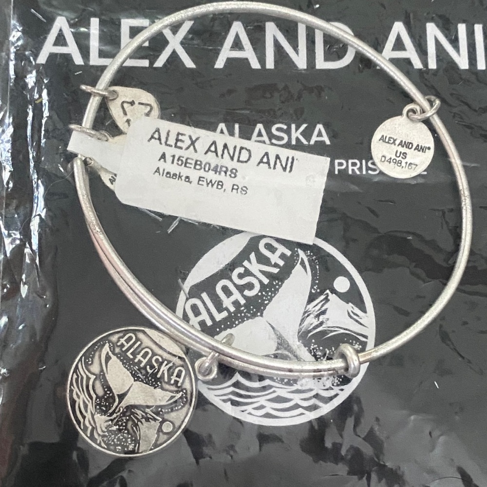 Alex And Ani Alaska Exclusive Whale Tail Bracelet - Gem
